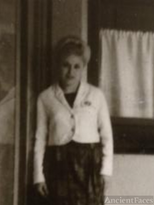 Michelle Veronica Ellis (Burgess) Markowicz