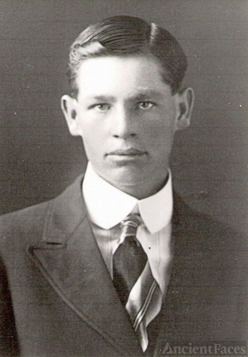 Robert "Lee" Seitz as a Young Man