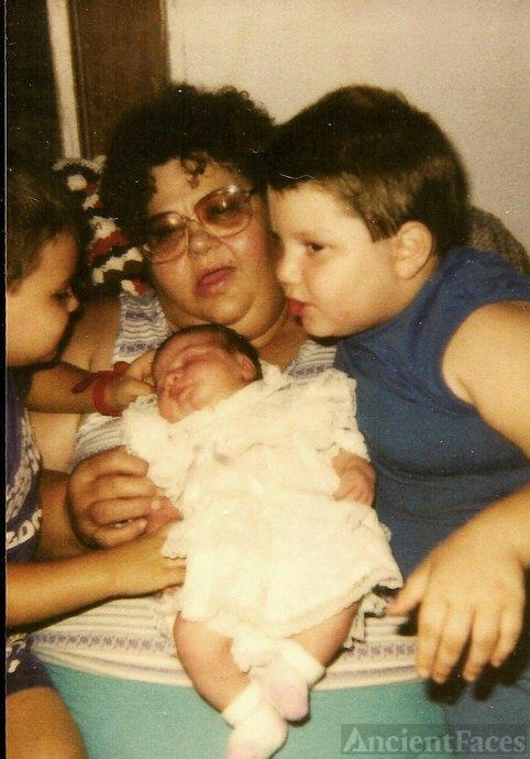 Connie Horton & grandchildren