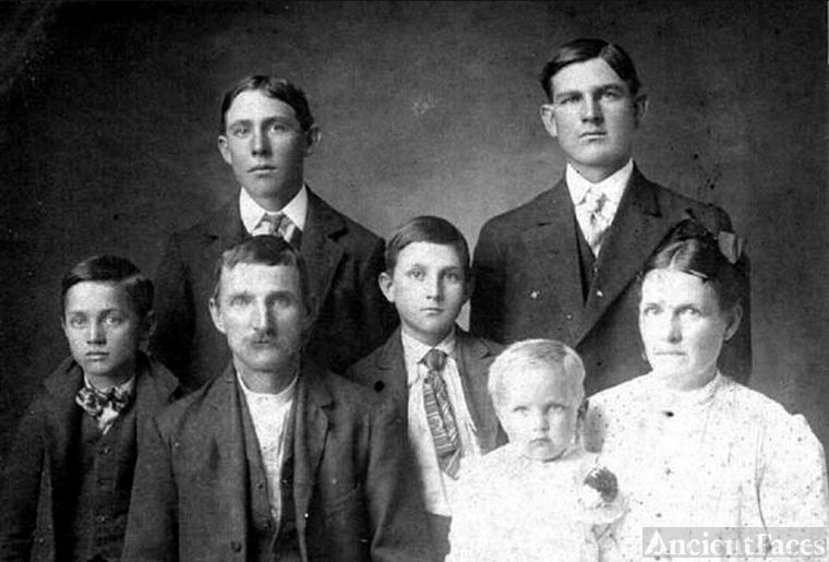 Griggs Cain Landers Family, circa 1900