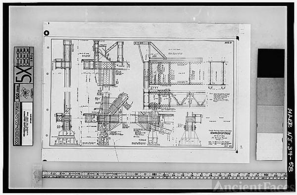 58. 210' 9' LIFT SPAN END SECTION OF TRUSSES - Central...