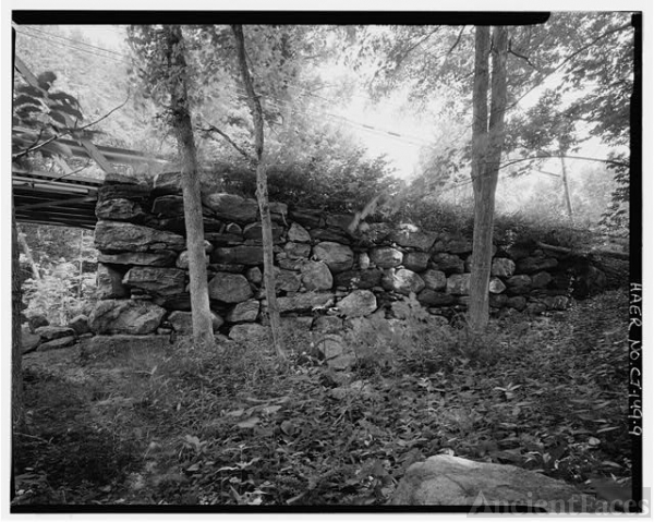 9. VIEW NORTH, EAST ABUTMENT - Mount Hope Road Bridge,...
