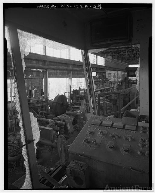 24. INTERIOR VIEW OF CONTROL BOOTH ABOVE SCALE PIT,...