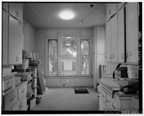Interior, Room 117 detail, facing south - Workman House,...