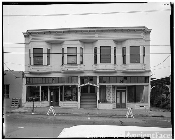 2. FRONT OF DAVIS-BYRNE BUILDING FROM ACROSS DWIGHT WAY,...