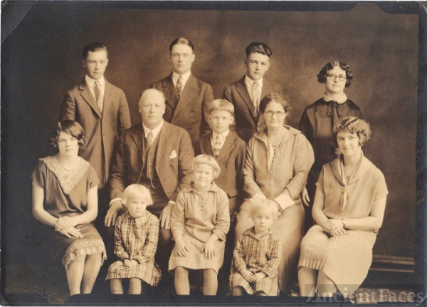 Ivar and Mary Solheim Family