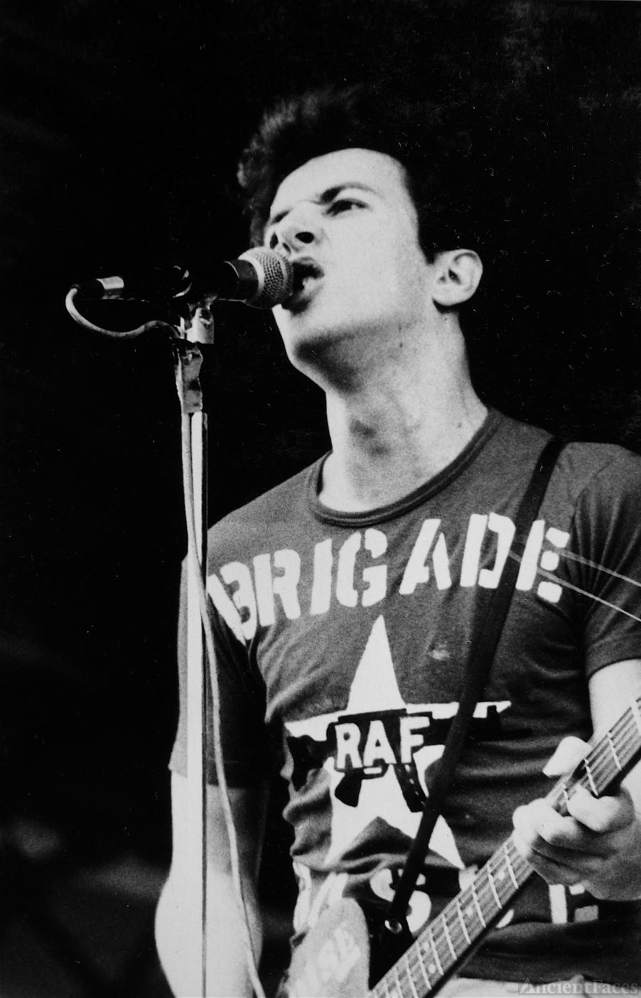 Joe Strummer - London Calling
