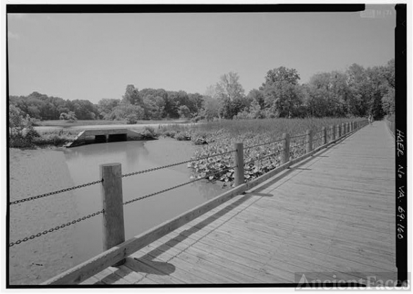 160. DOUBLE BOX CULVERT AND PEDESTRIAN BRIDGE OVER DYKE...
