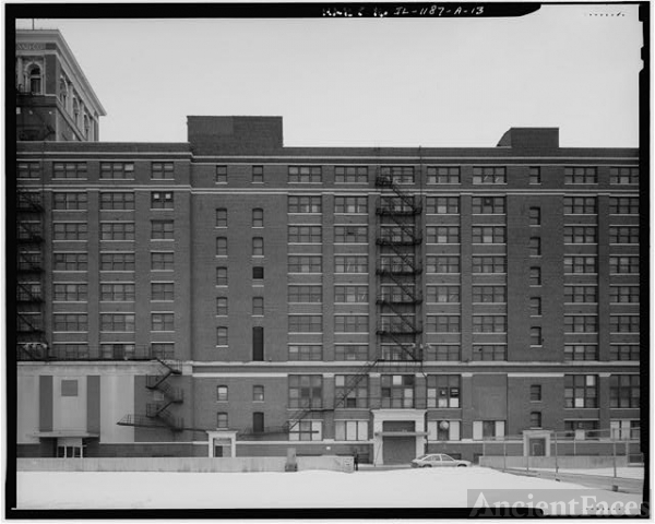 13. NORTH SIDE, VIEW OF TYPICAL 1905 BAY - Sears Roebuck...