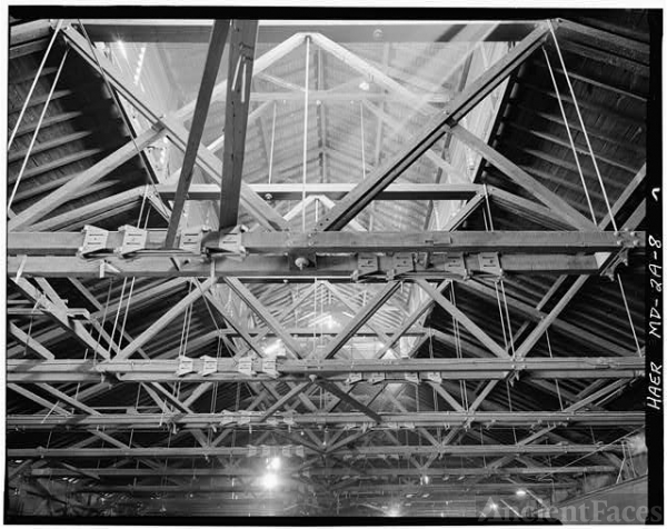8. DETAIL VIEW SHOWING BOTTOM CHORDS OF ROOF TRUSSES