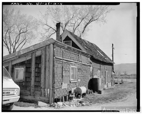 4. VIEW OF FOREMAN'S HOUSE FACING EAST. - Peleg Brown...