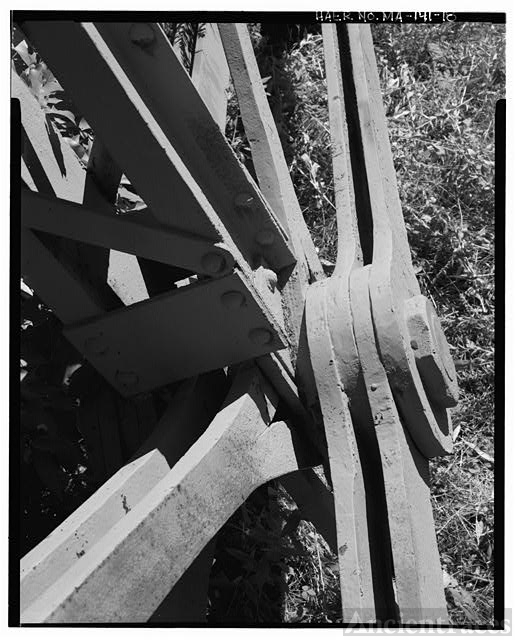 18. Detail of lower chord of west truss, showing pin...