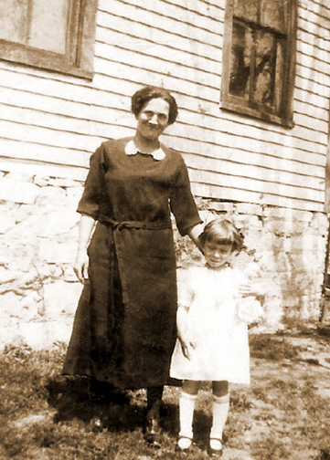 Caroline (Hasty) Garrison with daughter Emma