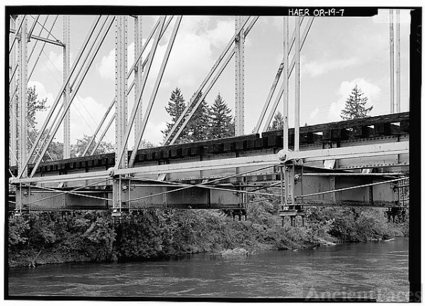 7. Detail, lower chord pin connections - Hayden Bridge,...