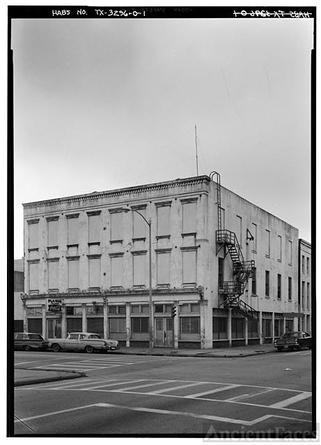 1. EAST (FRONT) AND NORTH ELEVATIONS IN 1967 - Strand...