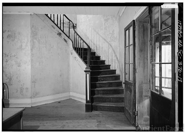 18. FIRST FLOOR, SOUTH ROOM, ENTRY AND STAIR HALL