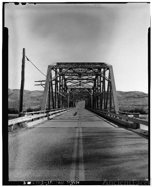 4. VIEW SHOWING WEST APPROACH TO BRIDGE - Jensen Bridge,...
