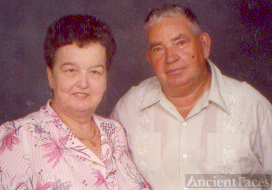Charles(Buck) Russell & Ruth Elizabeth(Emrich) Hileman