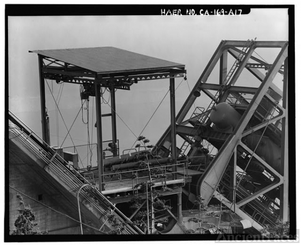 17 Val Projectile Loading Deck And Breech End Of