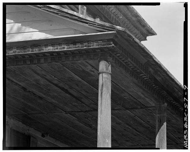 9. DETAIL: SOUTHEAST CORNER PORTICO COLUMN AND CORNICE...