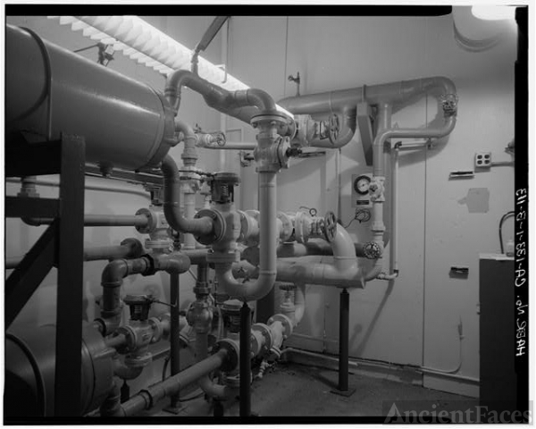 113. COOLING WATER PIPING INTO COMPRESSORS, NORTHEAST...