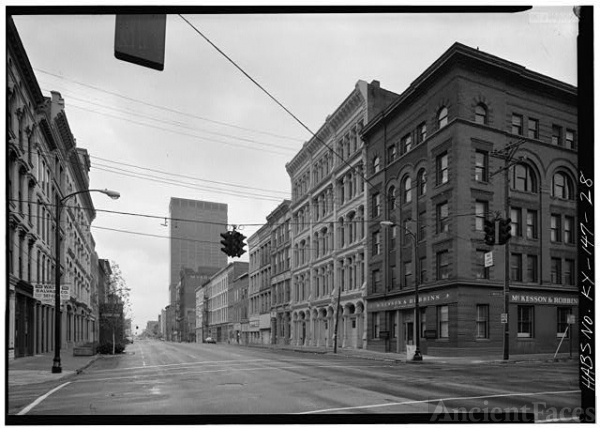 28. 700 Block Main Street, south side of street; view of...