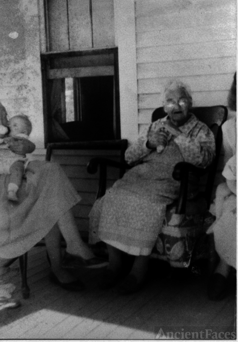 Katherine (Bundy) Hibbard, Kentucky 1920's