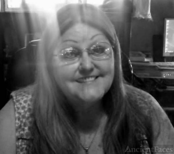 Julia Carol Gregory Levesque