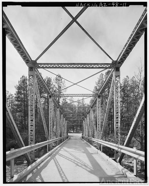 11. DETAIL OF BRIDGE DECK, SHOWING UPPER CHORDS,...
