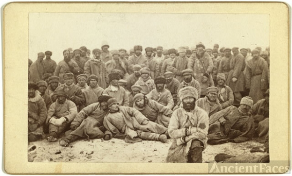 [Group portrait of large group of convicts]