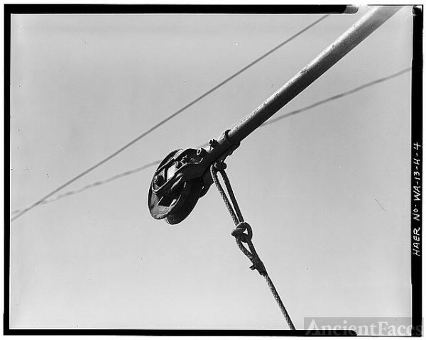4. DETAIL OF TROLLEY POLE AND PICK-UP WHEEL - Yakima...