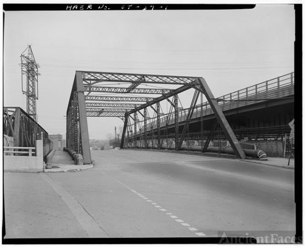 1. VIEW WEST, EAST APPROACH - Water Street Bridge, US...
