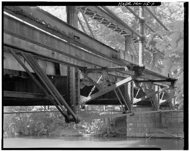 11. Detail of north truss, showing lower chord and...