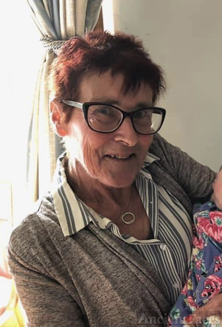 Lorraine "Laney" Mary (Rowarth) Bennett (1953 - 2020) - Colac, VIC | 1 Memory, 9 Family Members ...