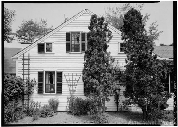 4. VIEW FROM THE SOUTH - Rich-Higgins House, Longnook...