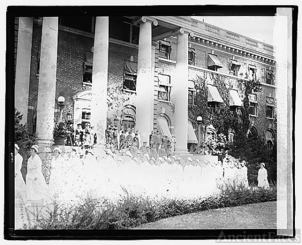 Graduation, Walter Reed