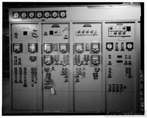 11. INTERIOR DETAIL OF FIRST FLOOR CONTROL PANEL IN...