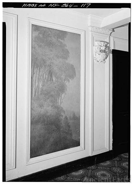 117. DETAIL OF WALL PAINTINGS ON THE GROUND FLOOR HALLWAY...