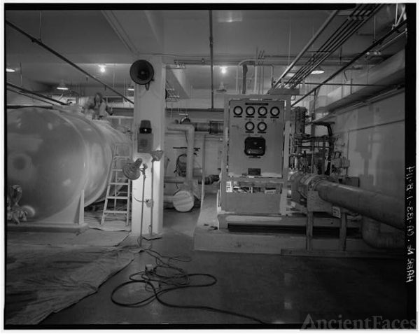114. WEST SIDE OF LIQUID OXYGEN CONTROL ROOM (205)....
