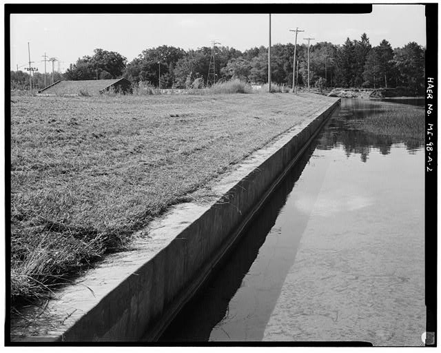 DETAIL SHOWING TOP OF NORTH EMBANKMENT BERM, WITH...