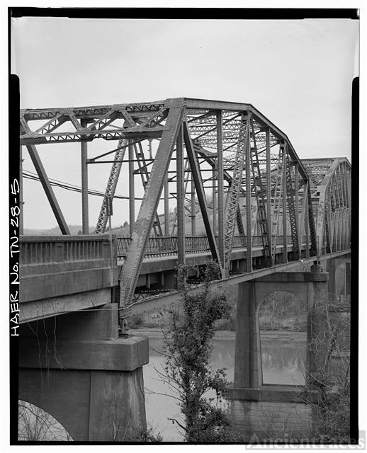 5. THREE-QUARTER VIEW OF WARREN TRUSS SHOWING BOTTOM...