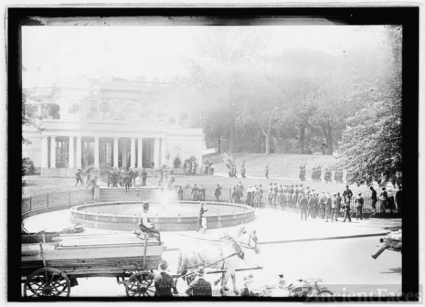 French Blue Devils, May 12, 1915 at White House,...