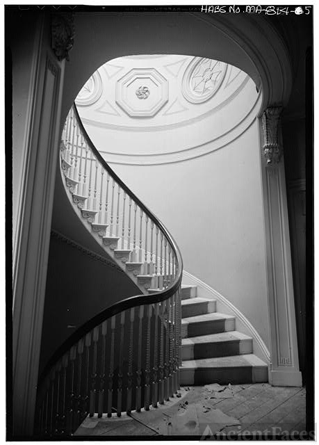 5. CIRCULAR STAIRCASE, THIRD FLOOR LANDING - Daniel P....