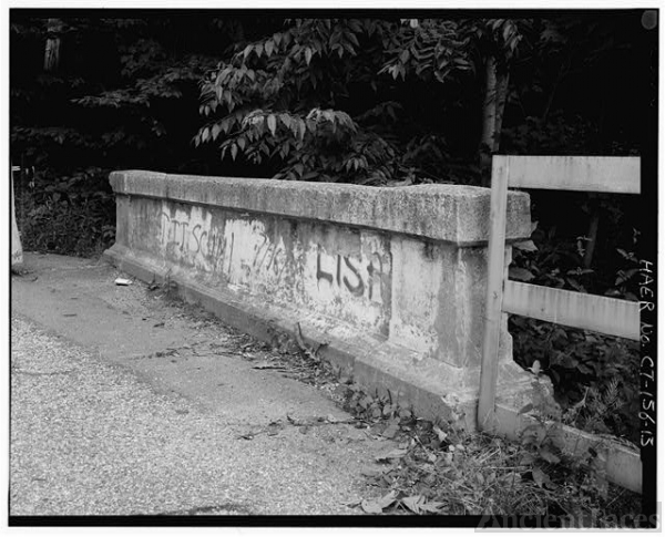 13. VIEW EAST, TYPICAL CONCRETE APPROACH RAILING, EAST...