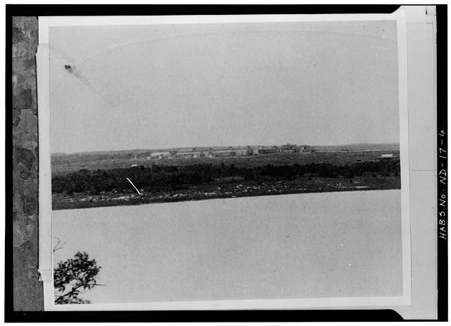 6. Photocopy of old Haynes stereograph, VIEW OF FORT...